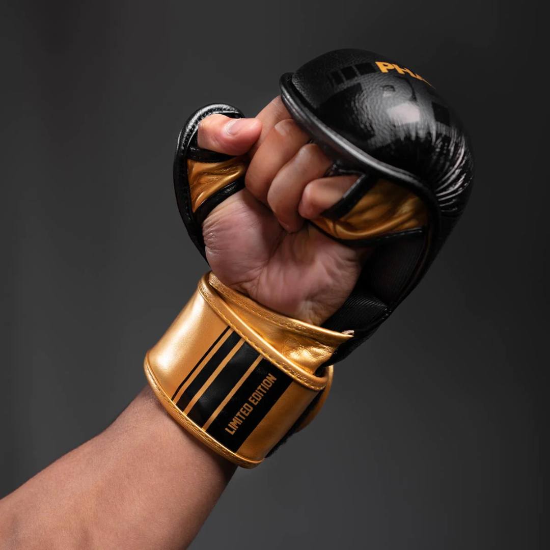 Phantom MMA Sparring Gloves apex - black / gold - MMATeam.gr